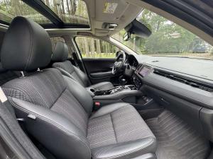 Grey Honda HR-V 2017 in Kaunas, with an engine capacity of 1.60 L and mileage of 238 thousand km for 9950 €, photo 14 on AUTOMOTO.COM.LV