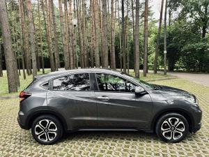 Grey Honda HR-V 2017 in Kaunas, with an engine capacity of 1.60 L and mileage of 238 thousand km for 9950 €, photo 34 on AUTOMOTO.COM.LV