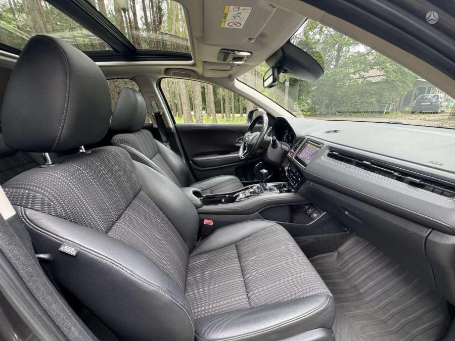 Pelēks Honda HR-V 2017 Kauņa, ar dzinēja tilpumu 1.60 L un nobraukumu 238 tūkst. km par 10000 €, foto 14 vietnē AUTOMOTO.COM.LV