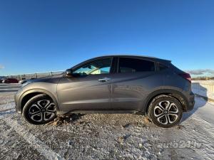 Grey Honda HR-V 2016 in Tallinn, with an engine capacity of 1.50 L and mileage of 132 thousand km for 11500 €, photo 2 on AUTOMOTO.COM.LV