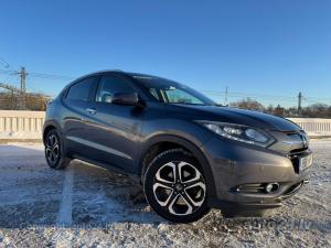 Grey Honda HR-V 2016 in Tallinn, with an engine capacity of 1.50 L and mileage of 132 thousand km for 11500 €, photo 7 on AUTOMOTO.COM.LV
