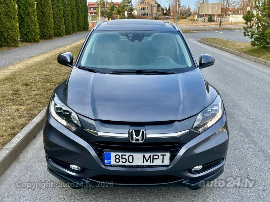 Pelēks Honda HR-V 2016 Tartu, ar dzinēja tilpumu 1.50 L un nobraukumu 133 tūkst. km par 12800 €, foto 3 vietnē AUTOMOTO.COM.LV