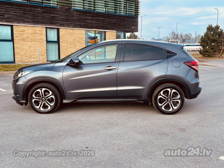 Pelēks Honda HR-V 2016 Tartu, ar dzinēja tilpumu 1.50 L un nobraukumu 133 tūkst. km par 12800 €, foto 7 vietnē AUTOMOTO.COM.LV