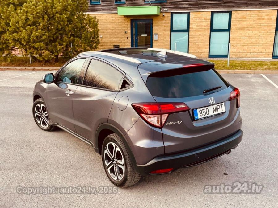 Pelēks Honda HR-V 2016 Tartu, ar dzinēja tilpumu 1.50 L un nobraukumu 133 tūkst. km par 12800 €, foto 9 vietnē AUTOMOTO.COM.LV