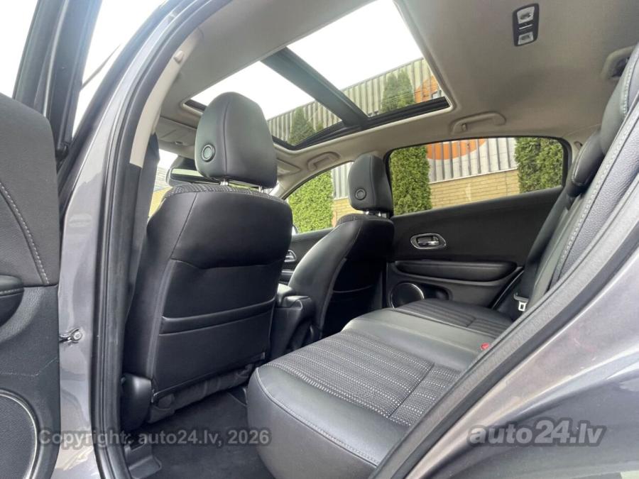 Pelēks Honda HR-V 2016 Tartu, ar dzinēja tilpumu 1.50 L un nobraukumu 133 tūkst. km par 12800 €, foto 14 vietnē AUTOMOTO.COM.LV
