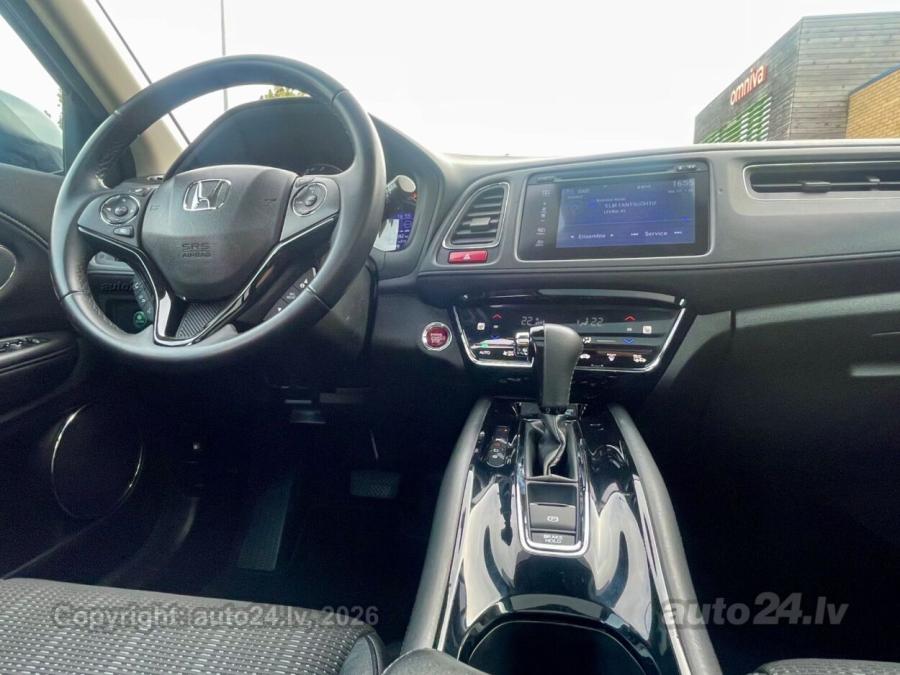 Pelēks Honda HR-V 2016 Tartu, ar dzinēja tilpumu 1.50 L un nobraukumu 133 tūkst. km par 12800 €, foto 16 vietnē AUTOMOTO.COM.LV