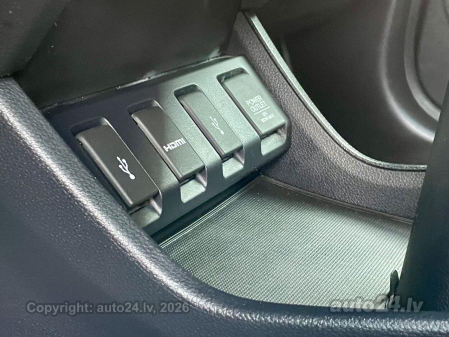 Pelēks Honda HR-V 2016 Tartu, ar dzinēja tilpumu 1.50 L un nobraukumu 133 tūkst. km par 12800 €, foto 19 vietnē AUTOMOTO.COM.LV