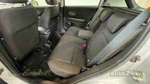 Grey Honda HR-V 2016 in Narva, with an engine capacity of 1.50 L and mileage of 42 thousand km for 12500 €, photo 8 on AUTOMOTO.COM.LV