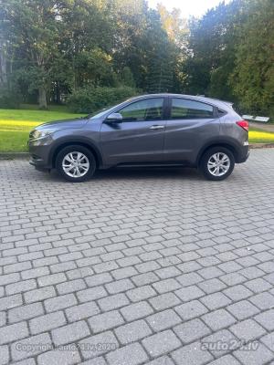 Pelēks Honda HR-V 2017 Tallina, ar dzinēja tilpumu 1.50 L un nobraukumu 115 tūkst. km par 13000 €, foto 3 vietnē AUTOMOTO.COM.LV