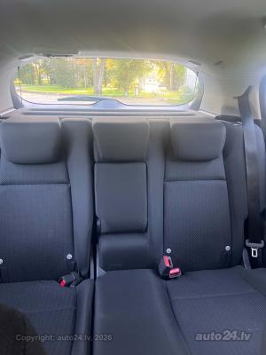 Pelēks Honda HR-V 2017 Tallina, ar dzinēja tilpumu 1.50 L un nobraukumu 115 tūkst. km par 13000 €, foto 10 vietnē AUTOMOTO.COM.LV