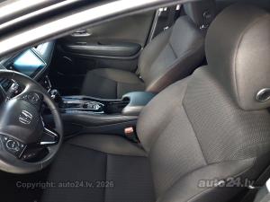 Grey Honda HR-V 2018 in Tallinn, with an engine capacity of 1.50 L and mileage of 150 thousand km for 14200 €, photo 11 on AUTOMOTO.COM.LV