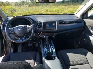 Grey Honda HR-V 2018 in Tallinn, with an engine capacity of 1.50 L and mileage of 150 thousand km for 14200 €, photo 15 on AUTOMOTO.COM.LV