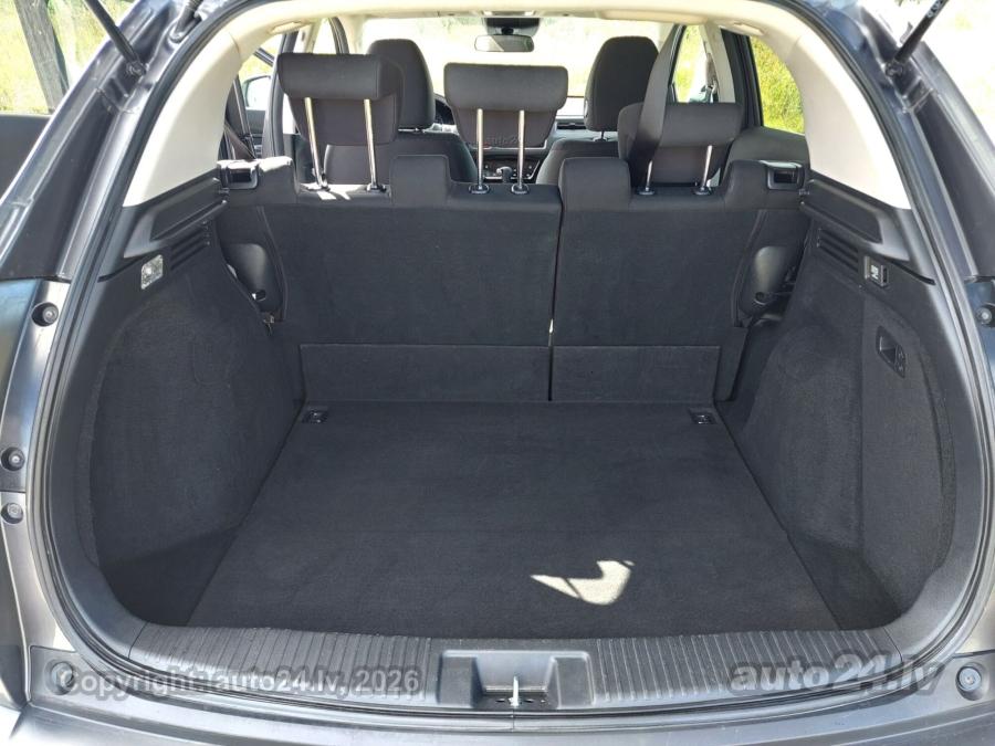 Grey Honda HR-V 2018 in Tallinn, with an engine capacity of 1.50 L and mileage of 150 thousand km for 14200 €, photo 22 on AUTOMOTO.COM.LV