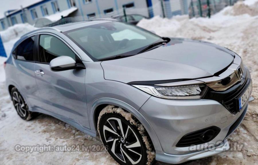 Pelēks Honda HR-V 2020 Tallina, ar dzinēja tilpumu 1.50 L un nobraukumu 49 tūkst. km par 21000 €, foto 1 vietnē AUTOMOTO.COM.LV