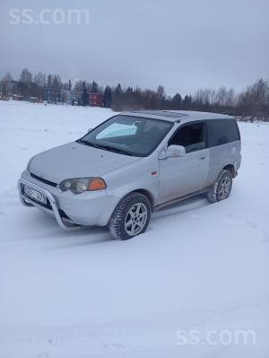 Honda HR-V 1999 in Valka, with an engine capacity of 1.60 L and mileage of 0 thousand km for 1100 €, photo 2 on AUTOMOTO.COM.LV