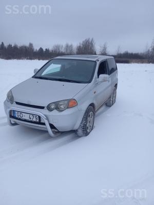 Honda HR-V 1999 in Valka, with an engine capacity of 1.60 L and mileage of 0 thousand km for 1100 €, photo 4 on AUTOMOTO.COM.LV
