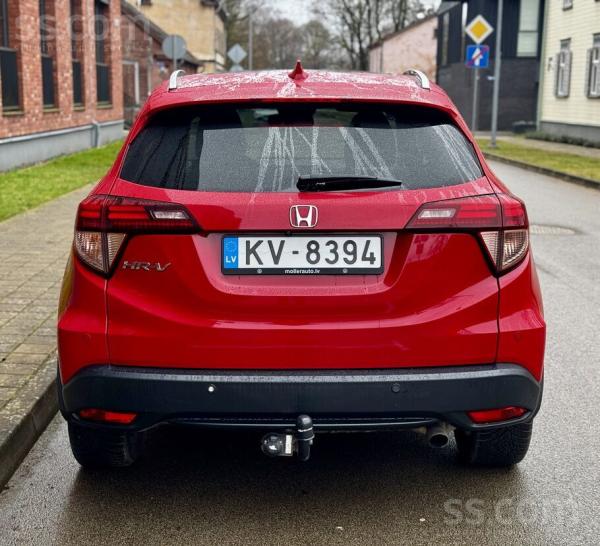 Sarkans Honda HR-V 2017 Rīga, ar dzinēja tilpumu 1.50 L un nobraukumu 79 tūkst. km par 14999 €, foto 5 vietnē AUTOMOTO.COM.LV
