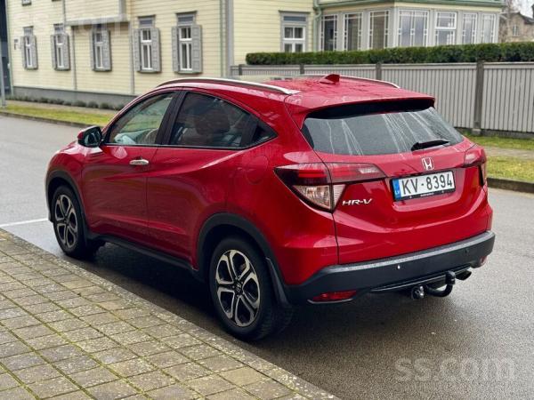 Sarkans Honda HR-V 2017 Rīga, ar dzinēja tilpumu 1.50 L un nobraukumu 79 tūkst. km par 14999 €, foto 6 vietnē AUTOMOTO.COM.LV