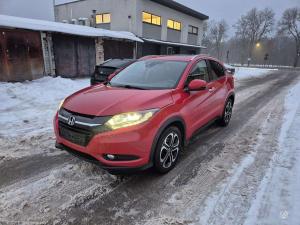 Sarkans Honda HR-V 2017 Alīta, ar dzinēja tilpumu 1.50 L un nobraukumu 185 tūkst. km par 13500 €, foto  vietnē AUTOMOTO.COM.LV