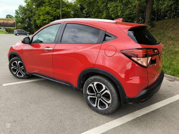 Sarkans Honda HR-V 2017 Kauņa, ar dzinēja tilpumu 1.50 L un nobraukumu 80 tūkst. km par 13700 €, foto 7 vietnē AUTOMOTO.COM.LV