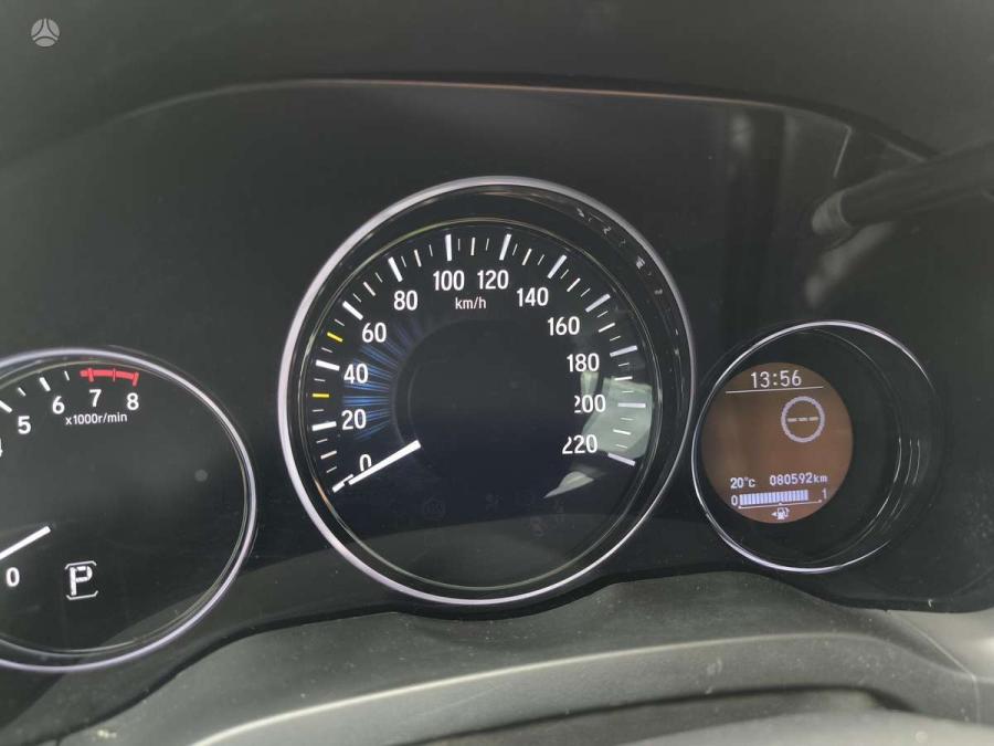 Sarkans Honda HR-V 2017 Kauņa, ar dzinēja tilpumu 1.50 L un nobraukumu 80 tūkst. km par 13700 €, foto 28 vietnē AUTOMOTO.COM.LV
