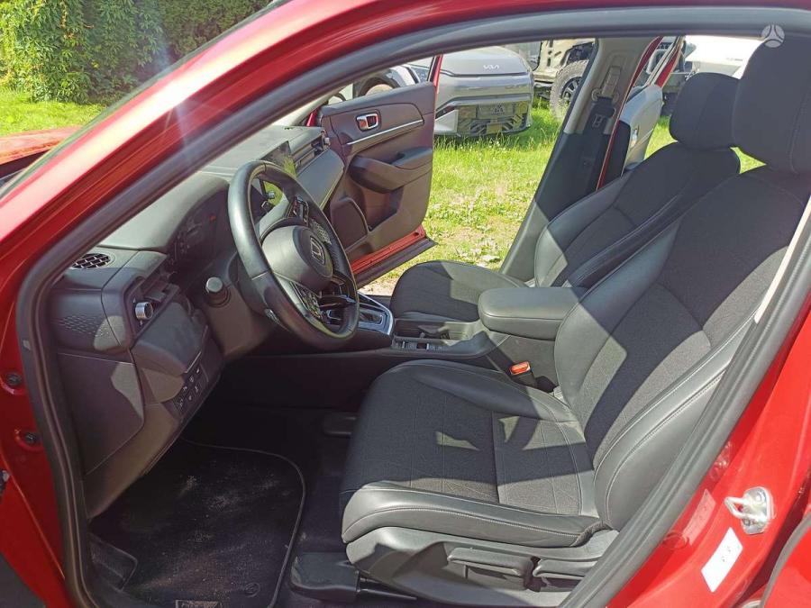 Sarkans Honda HR-V 2022 Marijampole, ar dzinēja tilpumu 1.50 L un nobraukumu 24 tūkst. km par 21999 €, foto 12 vietnē AUTOMOTO.COM.LV