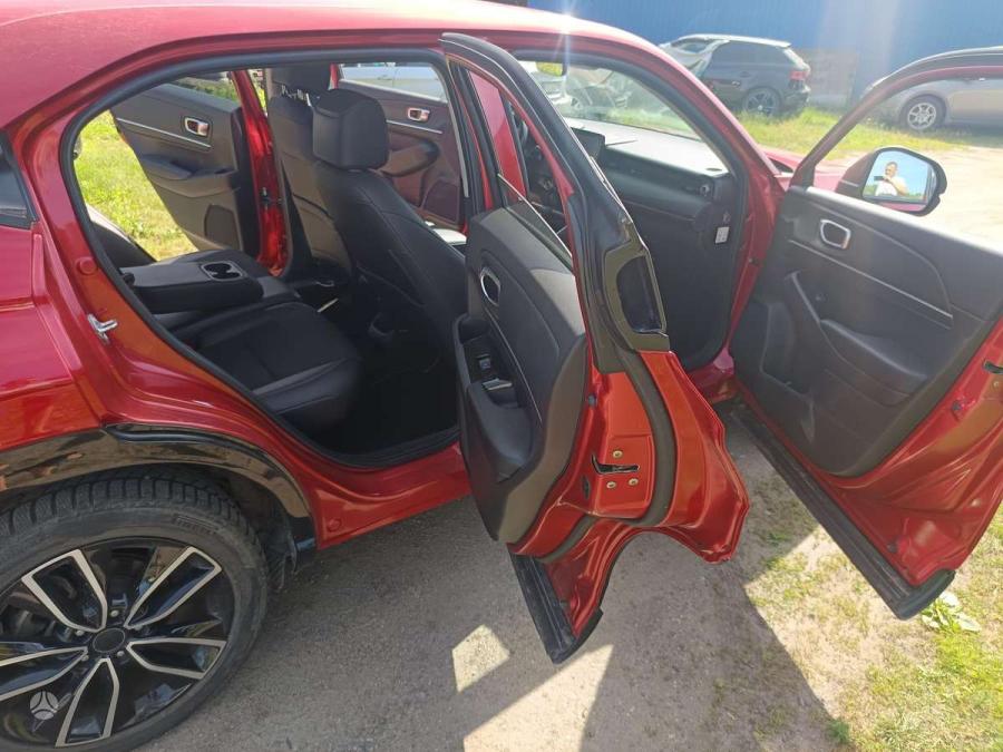 Sarkans Honda HR-V 2022 Marijampole, ar dzinēja tilpumu 1.50 L un nobraukumu 24 tūkst. km par 21999 €, foto 20 vietnē AUTOMOTO.COM.LV