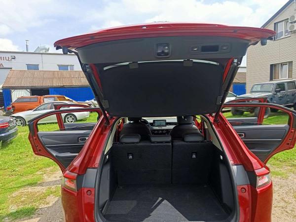 Sarkans Honda HR-V 2022 Marijampole, ar dzinēja tilpumu 1.50 L un nobraukumu 25 tūkst. km par 21799 €, foto 8 vietnē AUTOMOTO.COM.LV