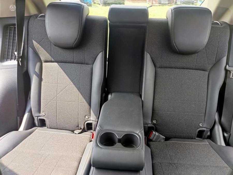 Sarkans Honda HR-V 2022 Marijampole, ar dzinēja tilpumu 1.50 L un nobraukumu 25 tūkst. km par 21799 €, foto 17 vietnē AUTOMOTO.COM.LV