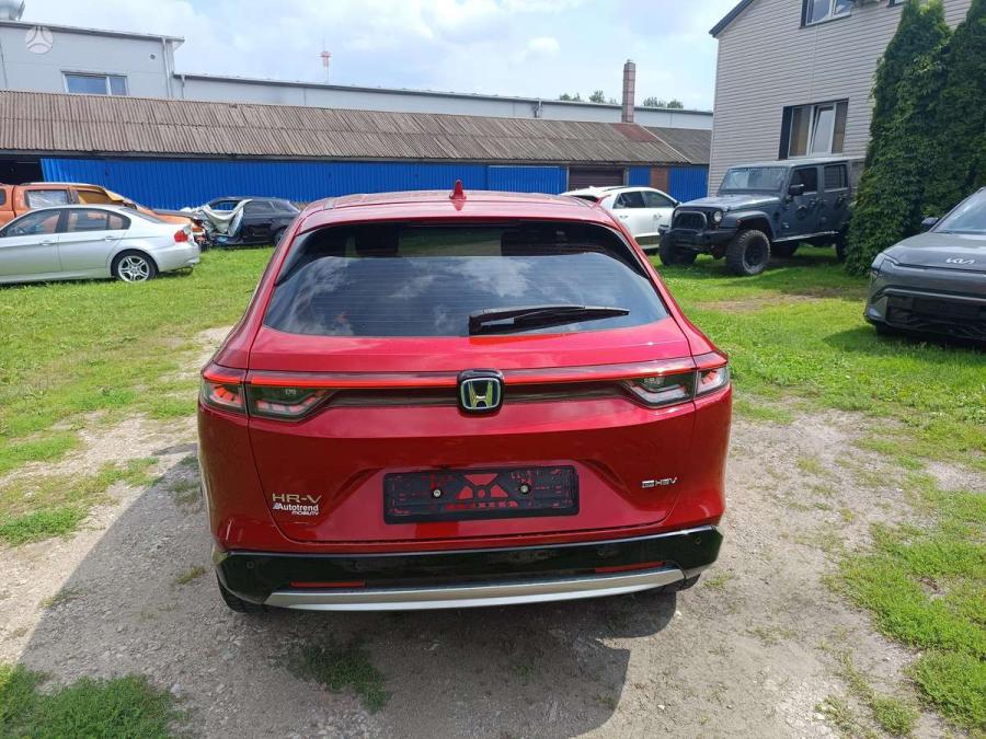 Sarkans Honda HR-V 2022 Marijampole, ar dzinēja tilpumu 1.50 L un nobraukumu 25 tūkst. km par 21799 €, foto 29 vietnē AUTOMOTO.COM.LV