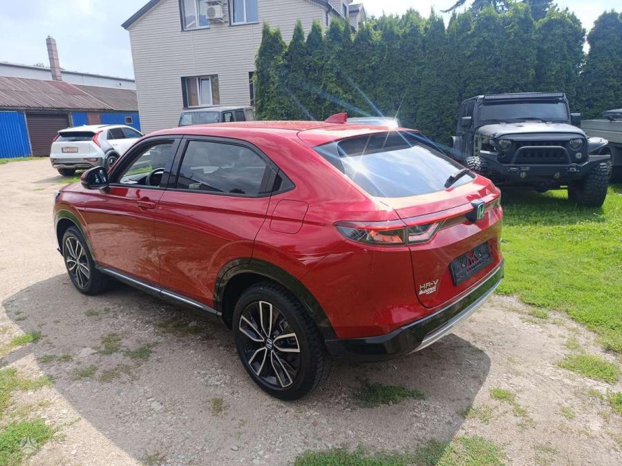 Red Honda HR-V 2022 in Marijampole, with an engine capacity of 1.50 L and mileage of 25 thousand km for 21699 €, photo 8 on AUTOMOTO.COM.LV