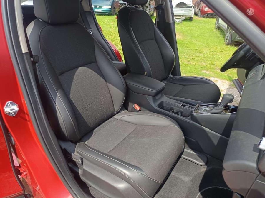 Red Honda HR-V 2022 in Marijampole, with an engine capacity of 1.50 L and mileage of 25 thousand km for 21699 €, photo 31 on AUTOMOTO.COM.LV