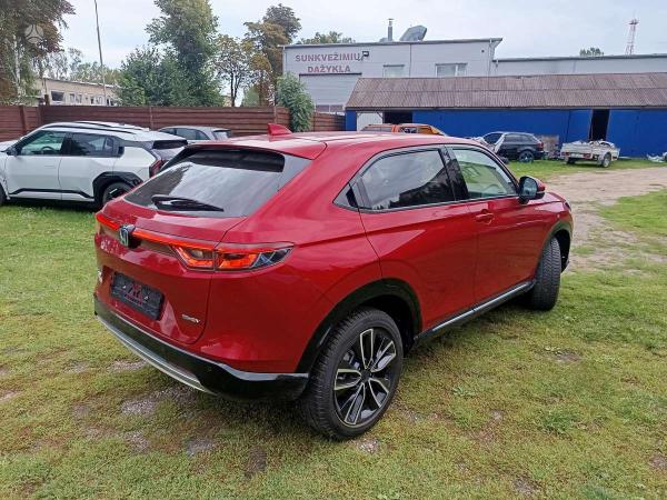 Sarkans Honda HR-V 2022 Marijampole, ar dzinēja tilpumu 1.50 L un nobraukumu 25 tūkst. km par 21499 €, foto 7 vietnē AUTOMOTO.COM.LV