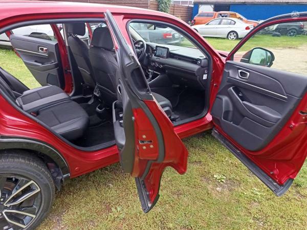 Sarkans Honda HR-V 2022 Marijampole, ar dzinēja tilpumu 1.50 L un nobraukumu 25 tūkst. km par 21499 €, foto 11 vietnē AUTOMOTO.COM.LV
