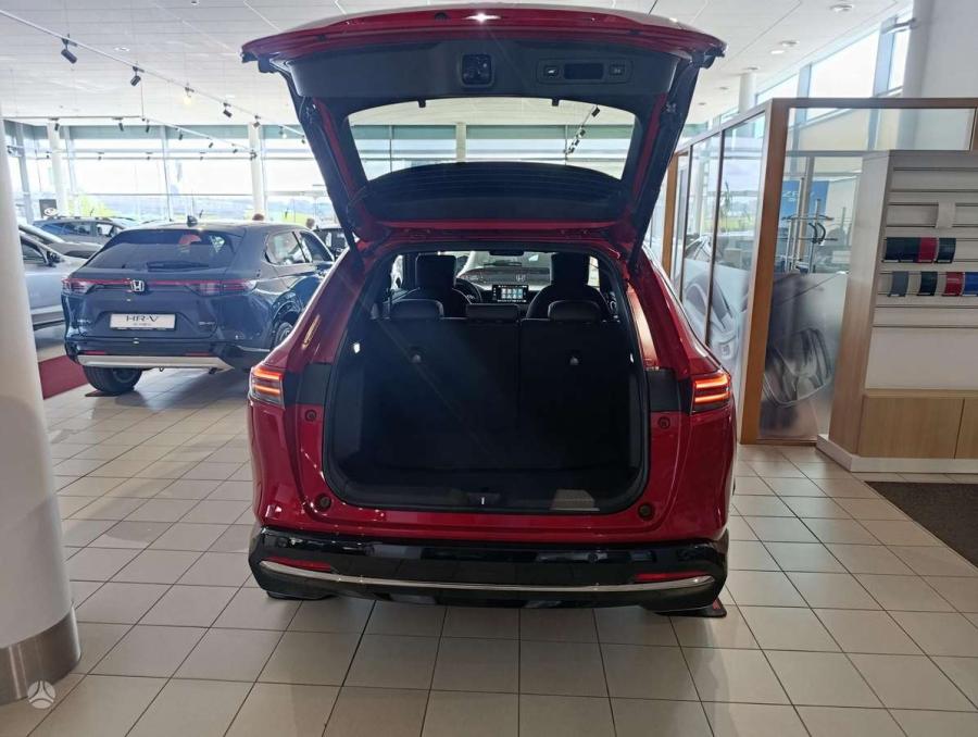 Red Honda HR-V 2026 in Vilnius, with an engine capacity of 1.50 L and mileage of 0 thousand km for 32490 €, photo 8 on AUTOMOTO.COM.LV