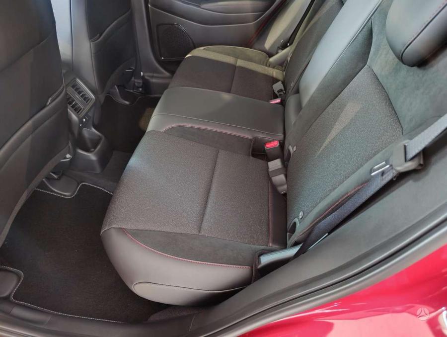 Red Honda HR-V 2026 in Vilnius, with an engine capacity of 1.50 L and mileage of 0 thousand km for 32490 €, photo 12 on AUTOMOTO.COM.LV