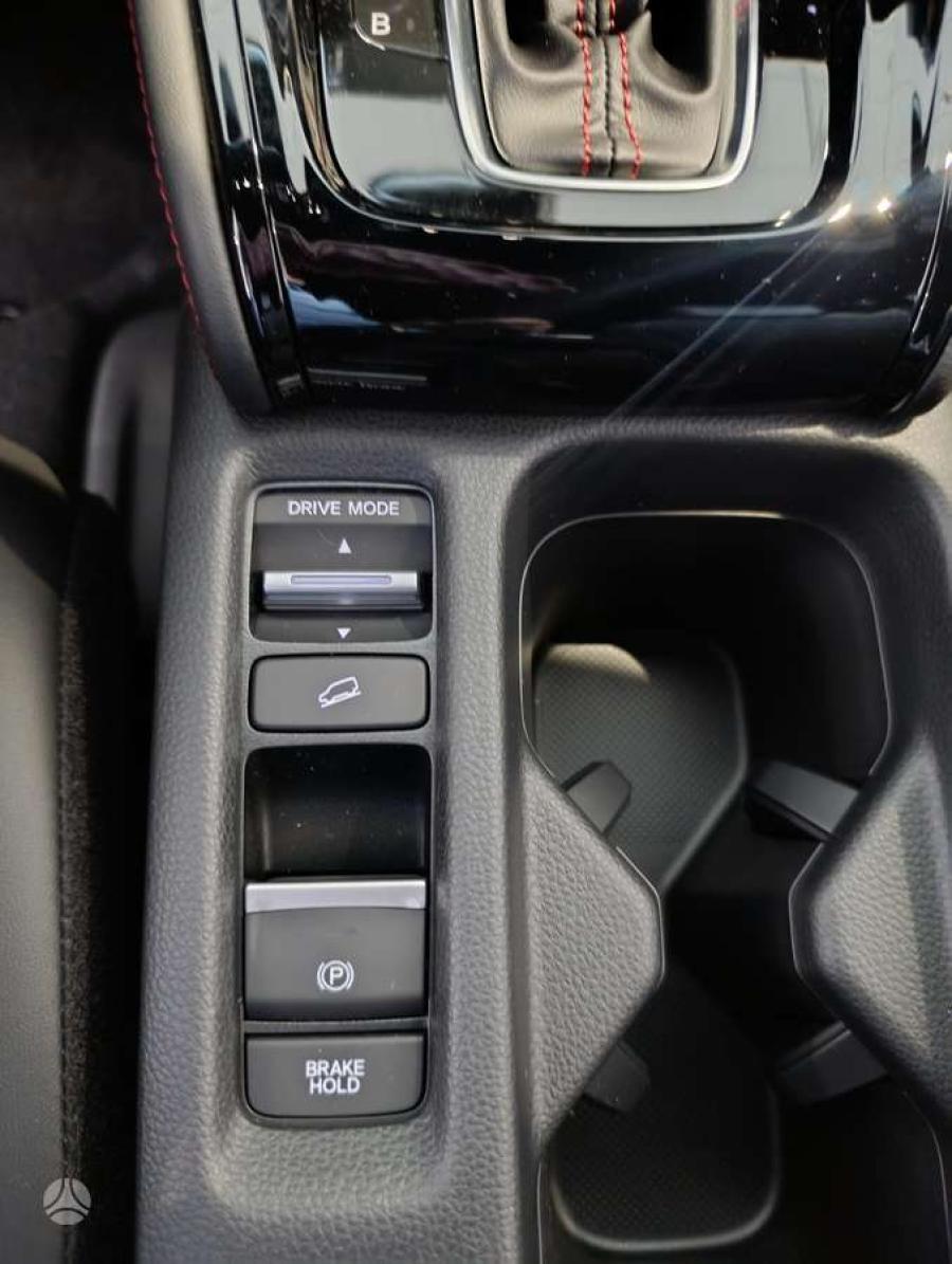 Red Honda HR-V 2026 in Vilnius, with an engine capacity of 1.50 L and mileage of 0 thousand km for 32490 €, photo 19 on AUTOMOTO.COM.LV
