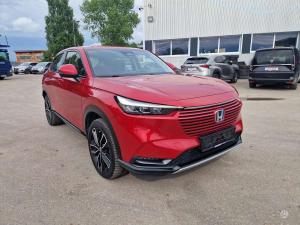 Red Honda HR-V 2022 in Ukmerge, with an engine capacity of 1.50 L and mileage of 107 thousand km for 20000 €, photo 4 on AUTOMOTO.COM.LV