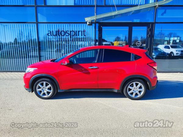 Red Honda HR-V 2016 in Tartu, with an engine capacity of 1.50 L and mileage of 181 thousand km for 9990 €, photo 2 on AUTOMOTO.COM.LV