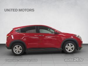 Red Honda HR-V 2016 in Tallinn, with an engine capacity of 1.50 L and mileage of 76 thousand km for 12990 €, photo 11 on AUTOMOTO.COM.LV