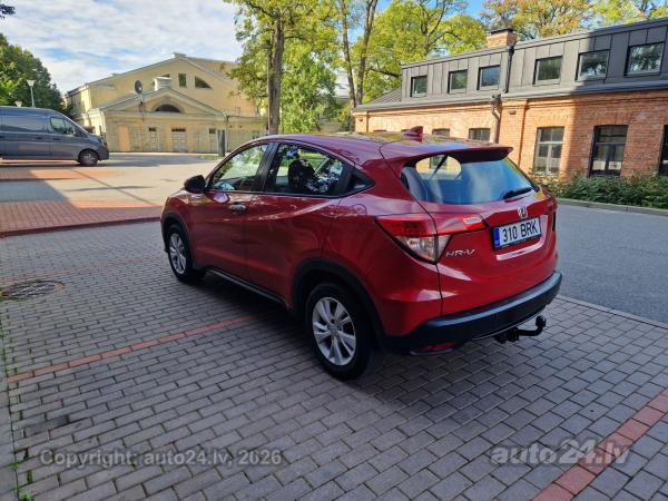 Sarkans Honda HR-V 2016 Tallina, ar dzinēja tilpumu 1.50 L un nobraukumu 227 tūkst. km par 8399 €, foto 6 vietnē AUTOMOTO.COM.LV