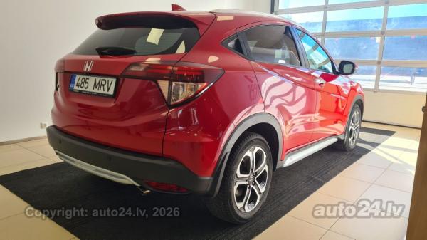 Sarkans Honda HR-V 2018 Tartu, ar dzinēja tilpumu 1.50 L un nobraukumu 86 tūkst. km par 16500 €, foto 3 vietnē AUTOMOTO.COM.LV