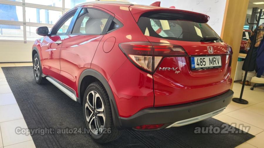 Sarkans Honda HR-V 2018 Tartu, ar dzinēja tilpumu 1.50 L un nobraukumu 86 tūkst. km par 16500 €, foto 4 vietnē AUTOMOTO.COM.LV