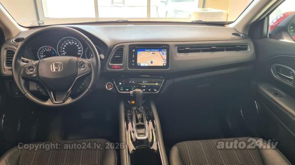 Sarkans Honda HR-V 2018 Tartu, ar dzinēja tilpumu 1.50 L un nobraukumu 86 tūkst. km par 16500 €, foto 10 vietnē AUTOMOTO.COM.LV