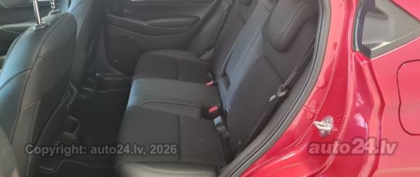 Sarkans Honda HR-V 2022 Tallina, ar dzinēja tilpumu 1.50 L un nobraukumu 85 tūkst. km par 32180 €, foto 10 vietnē AUTOMOTO.COM.LV