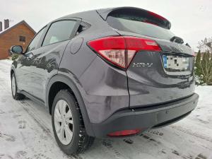 Violet Honda HR-V 2016 in Kaunas, with an engine capacity of 1.50 L and mileage of 110 thousand km for 10650 €, photo 3 on AUTOMOTO.COM.LV
