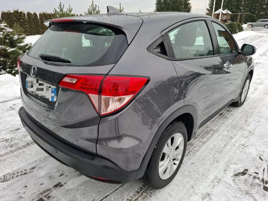 Violet Honda HR-V 2016 in Kaunas, with an engine capacity of 1.50 L and mileage of 110 thousand km for 10650 €, photo 5 on AUTOMOTO.COM.LV