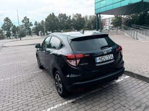 Violets Honda HR-V 2016 Šauļi, ar dzinēja tilpumu 1.50 L un nobraukumu 138 tūkst. km par 13500 €, foto 4 vietnē AUTOMOTO.COM.LV
