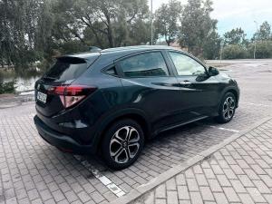 Violets Honda HR-V 2016 Šauļi, ar dzinēja tilpumu 1.50 L un nobraukumu 138 tūkst. km par 13500 €, foto 5 vietnē AUTOMOTO.COM.LV