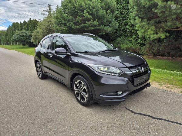 Violets Honda HR-V 2017 Alīta, ar dzinēja tilpumu 1.50 L un nobraukumu 145 tūkst. km par 12500 €, foto 2 vietnē AUTOMOTO.COM.LV